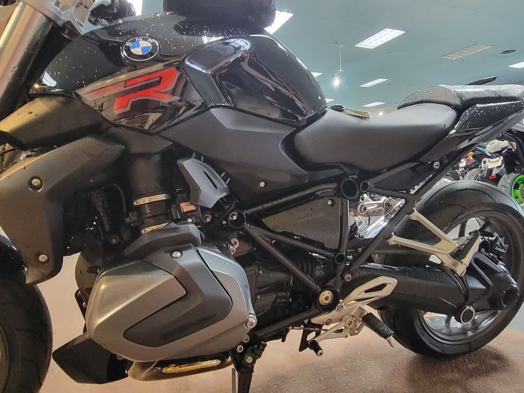 Explore BMW R 1250 R BLACK STORM METALLIC | Detailed Vehicle Listings