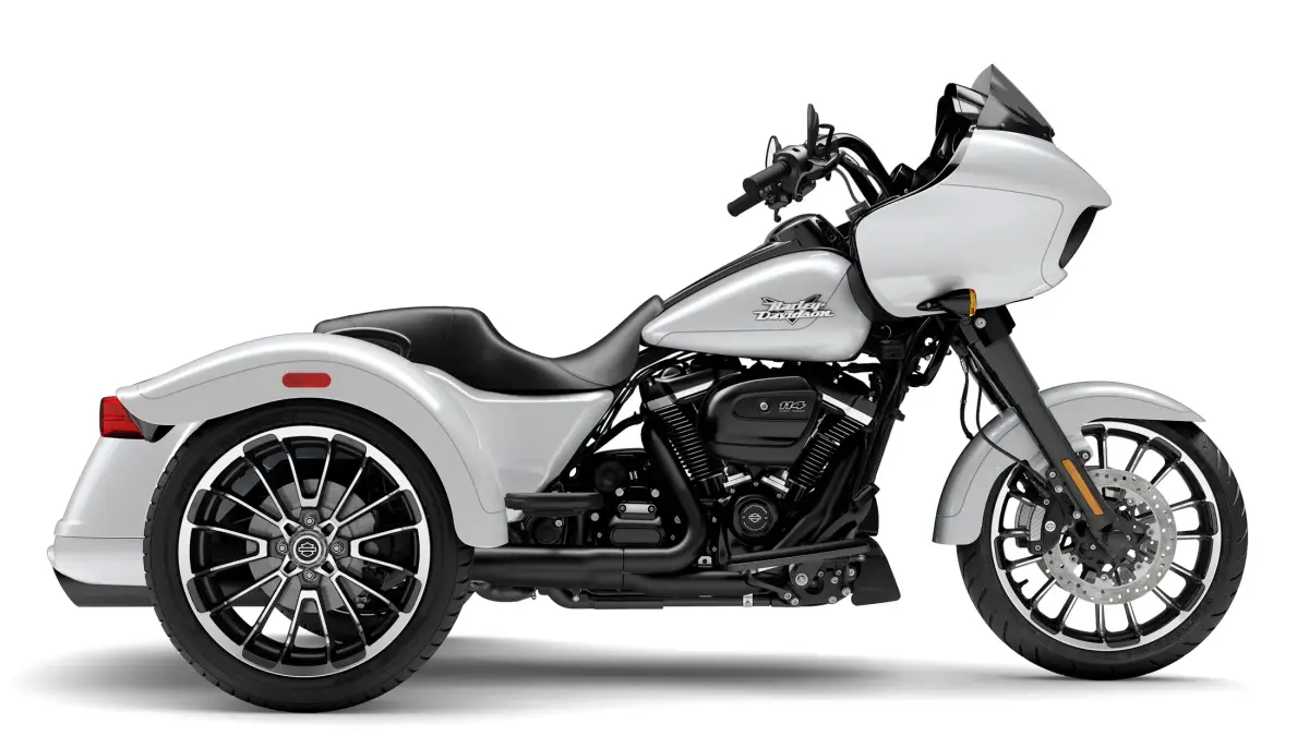 Explore HARLEY-DAVIDSON ROAD GLIDE 3 | Detailed Vehicle Listings