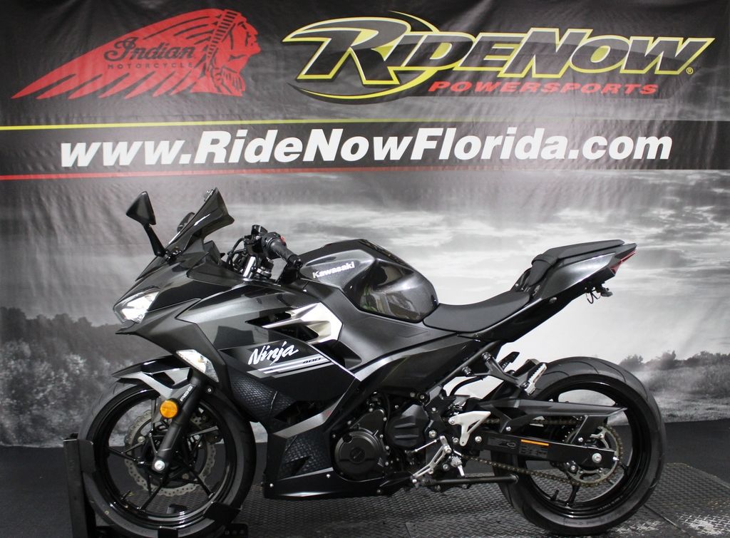 2022 KAWASAKI NINJA 400 METALLIC CARBON GRAY METALLIC FLAT SPARK BLACK ...