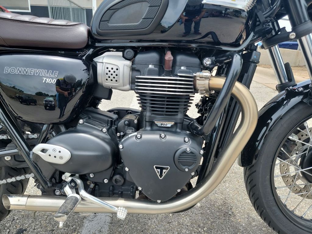 2022 TRIUMPH BONNEVILLE T100 JET BLACK For Sale In (Austin), (TX) 9702 ...